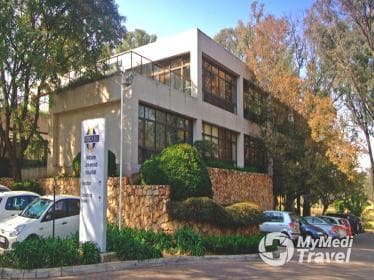 8 Best Clinics for Breast Reduction in South Africa (w/Prices)